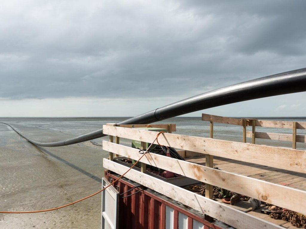 Estonsko zahájilo námořní operaci na ochranu podmořského kabelu EstLink 1