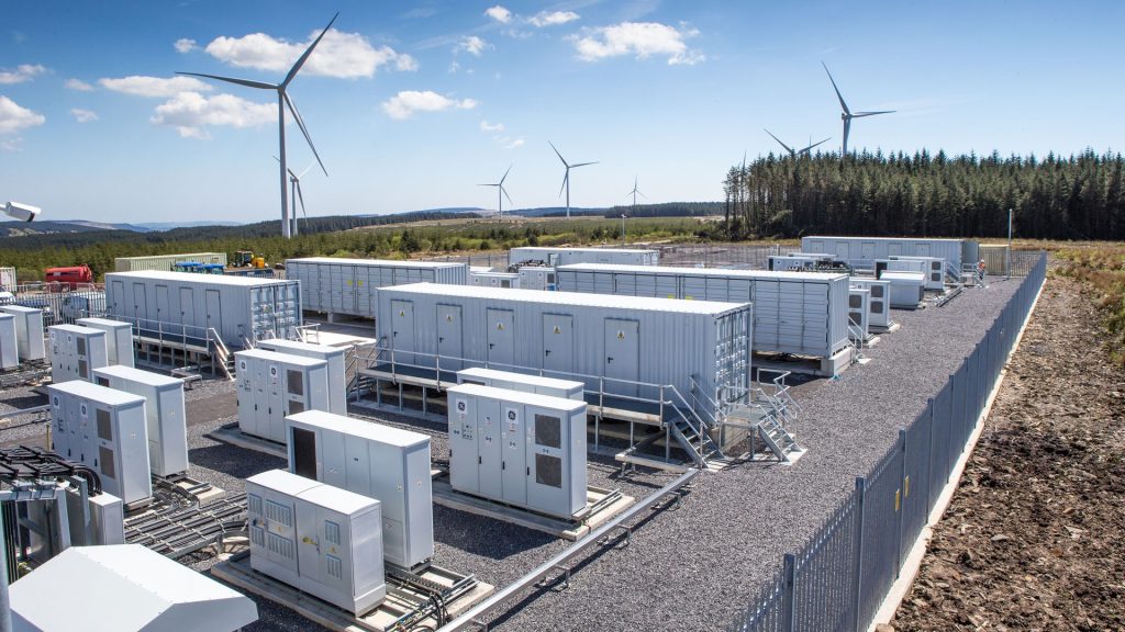 Ve frontách na připojení uvázlo 455 GW baterií. Evropské distribuční ...