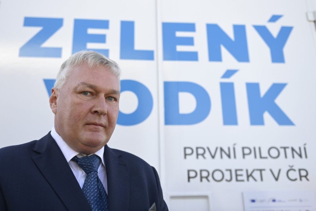 Komerční využití zeleného vodíku opatrně startuje, možnosti ukazuje ...